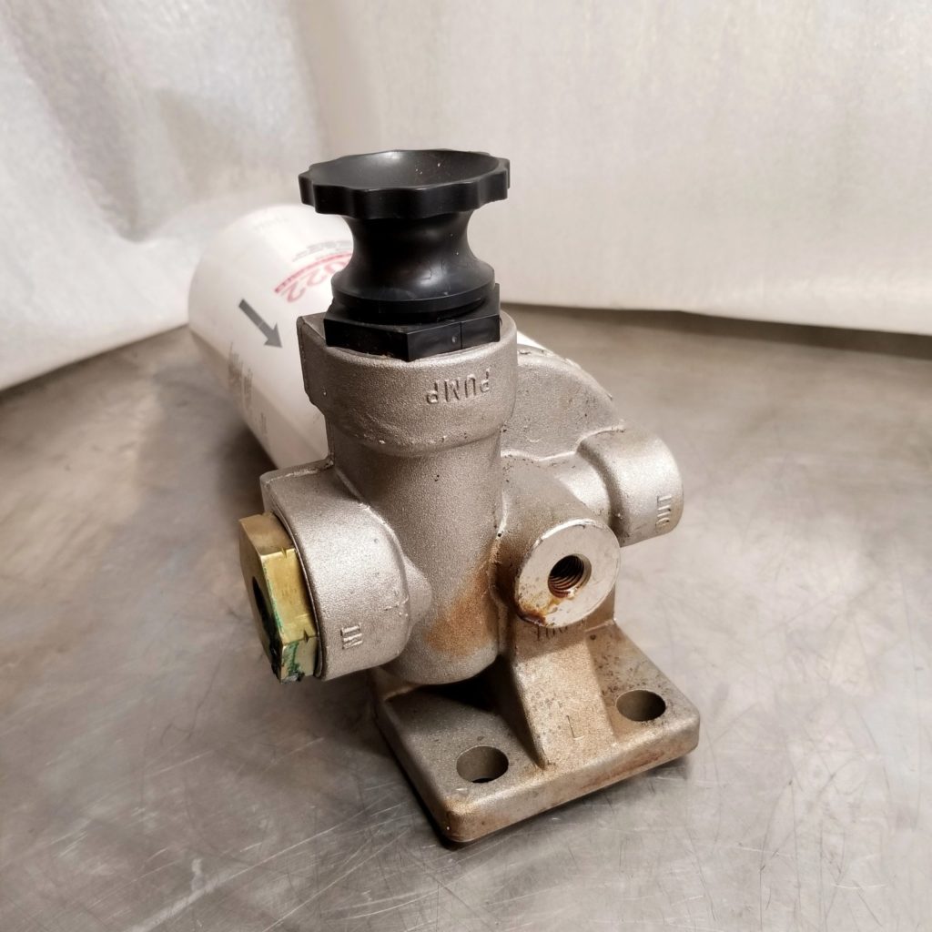 Cummins Fuel Filter Head #3978133 and Filter #3978134, 3951006 – s ...