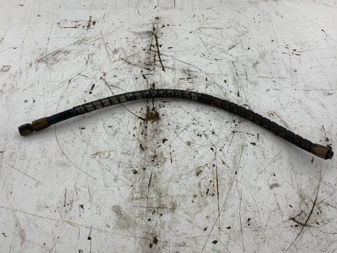 Navistar/International – Oil Feed Line – Used – #1821023C1 | EKG DIESEL